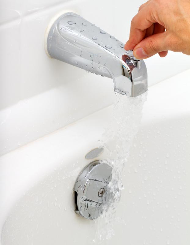 What Are the Different Types of Faucet Spouts? (with pictures)