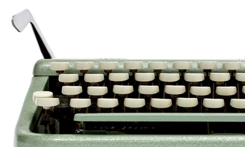 What is a Typewriter Desk? (with pictures)