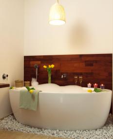 What is so Great About a Bubble Bath? (with pictures)
