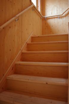 What is a Stair Riser? (with pictures)
