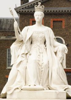 What is a Sculpture Garden? (with pictures)