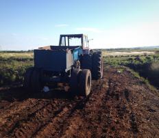 What is a Hydrostatic Tractor? (with pictures)