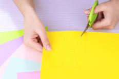 What is Paper Tole? (with pictures)