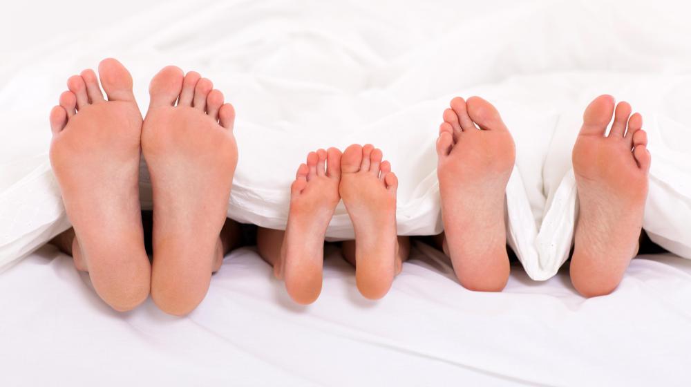 What is a Co-Sleeper? (with pictures)