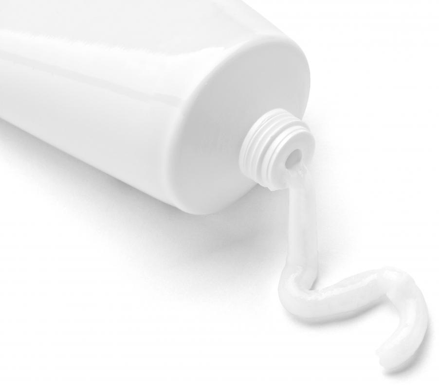 What Is Poison Sumac? (with pictures)